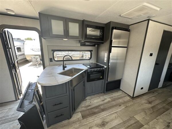 33′ ASPEN Travel Trailer for Rent Phoenix | Going Places RV Rentals